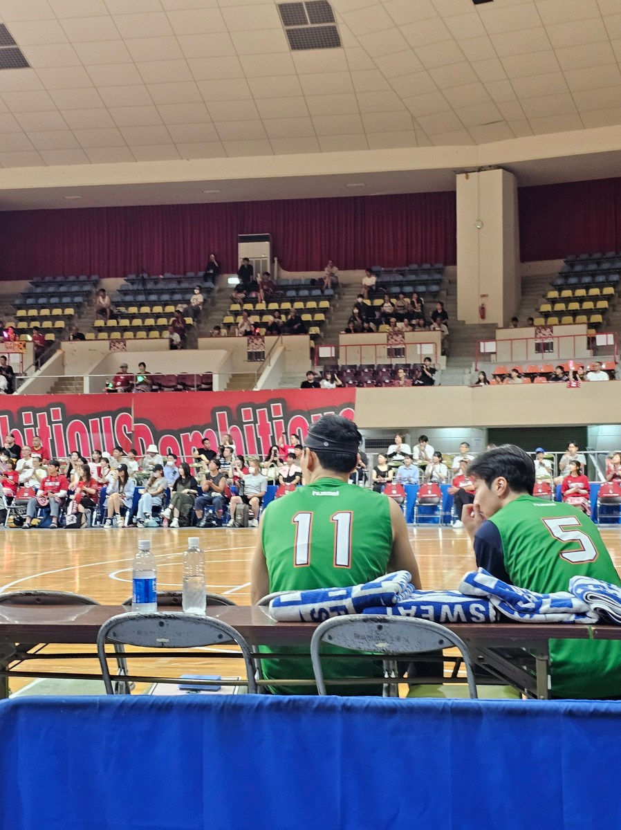 My Lee Gwanhee Diaries 6: Lee Gwanhee in Green – From the End of the Bench